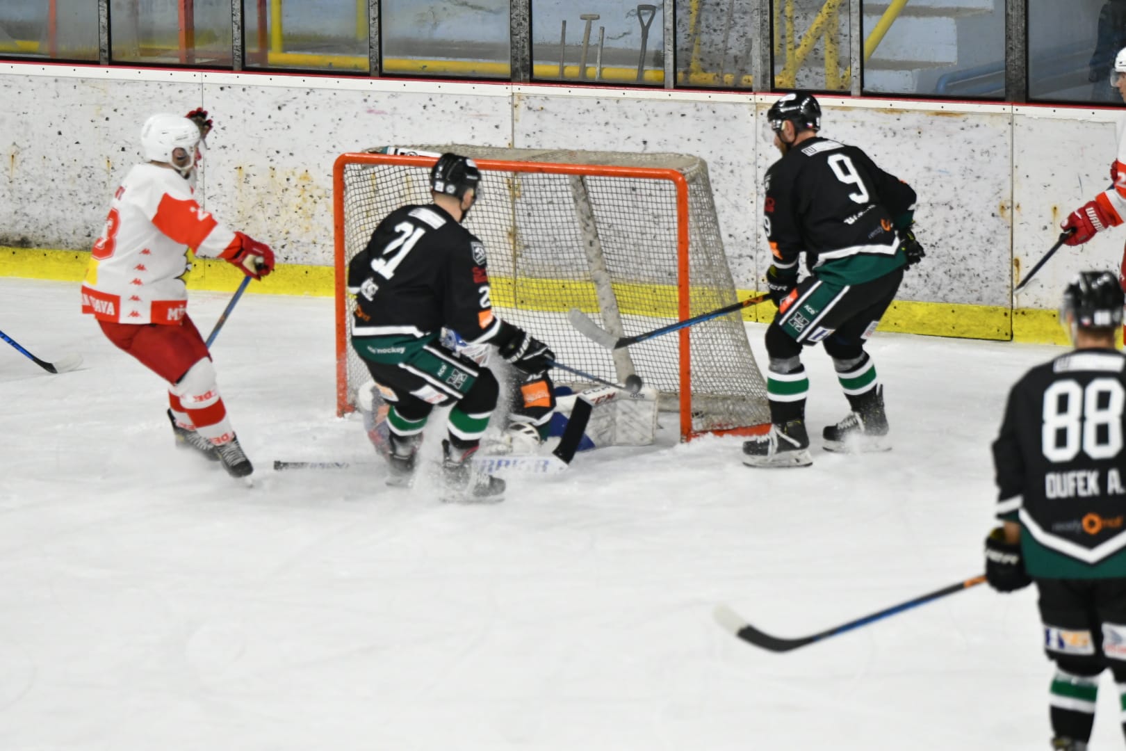 Trápení pokračuje. Slezan v nájezdech podlehl Hodonínu | HC Slezan Opava