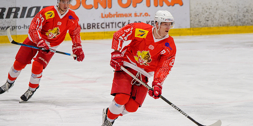 Musíme se semknout, burcuje Rousek. Věří v obrat a láká fanoušky | HC ...